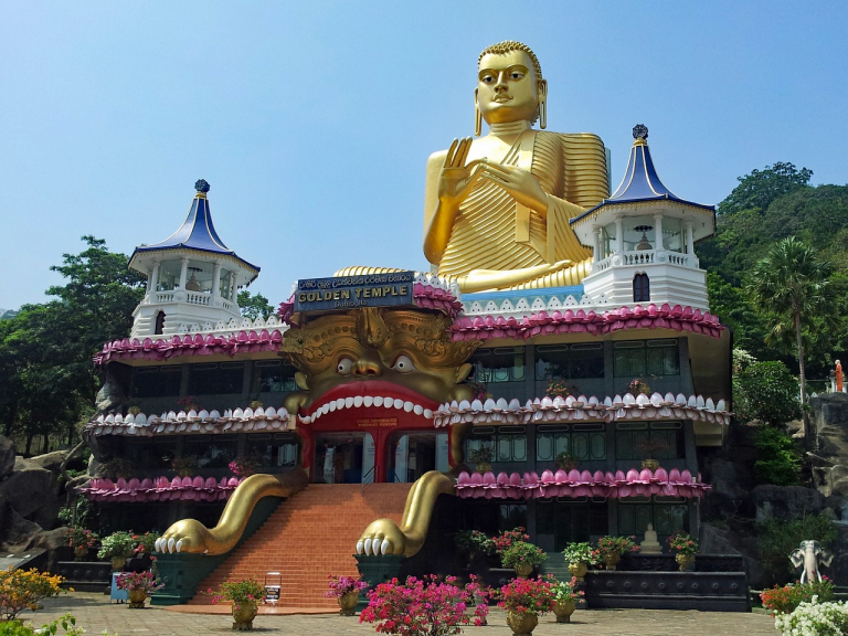 Poya Day In Sri Lanka - Lankan.org
